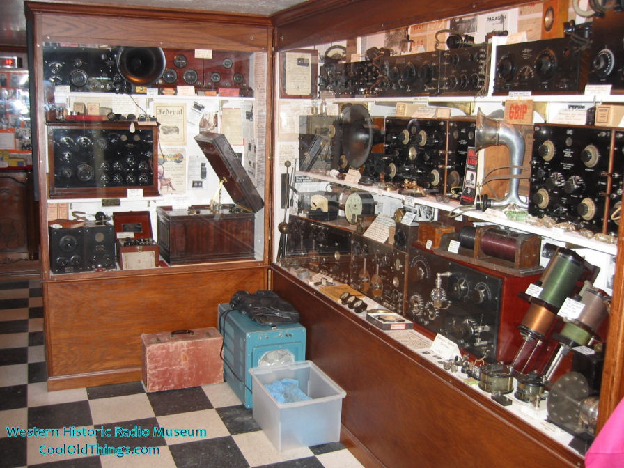 museums_HistoricRadios